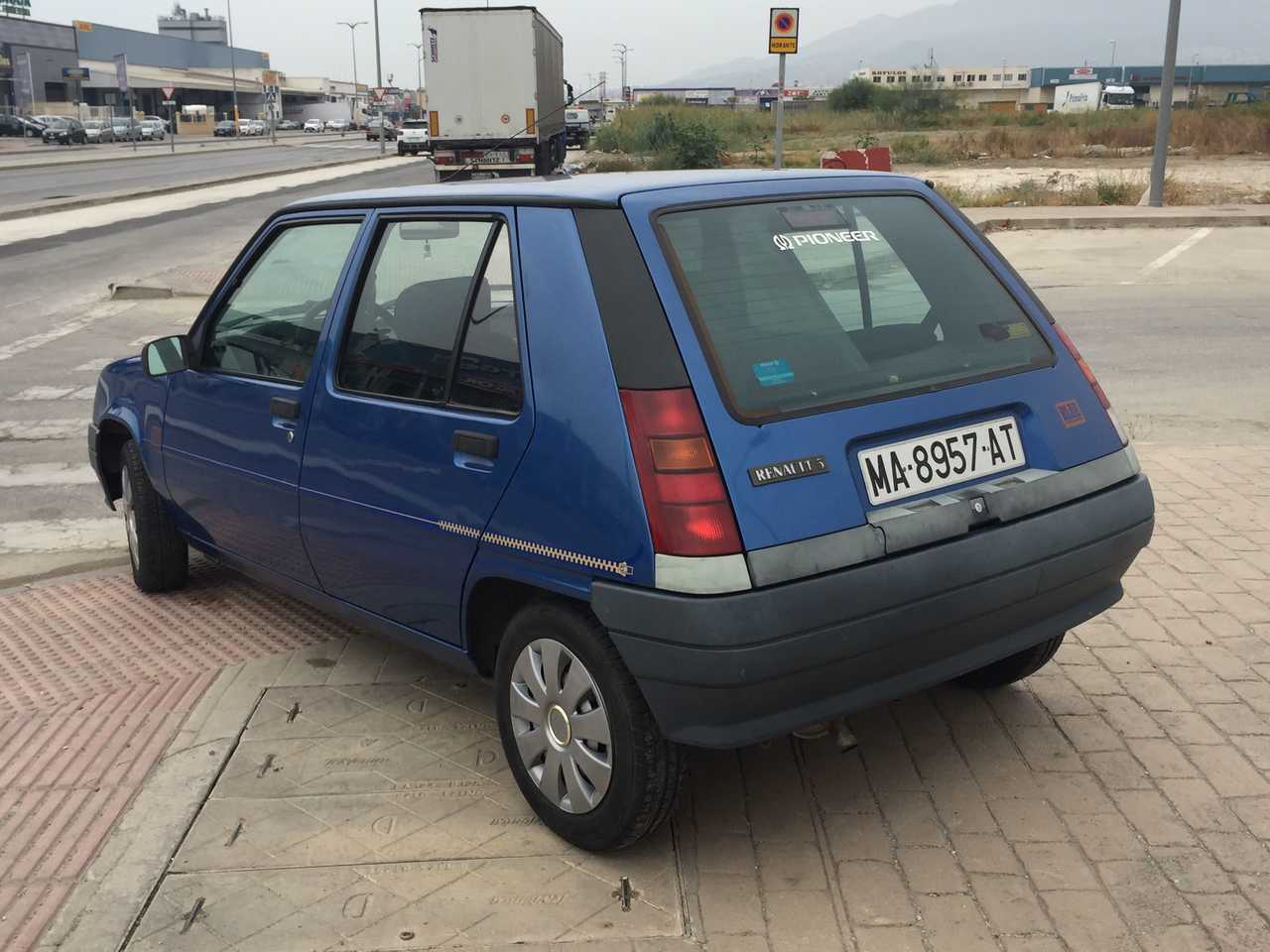 Renault R5, 99.000 km, Nuevo - Autos Dat